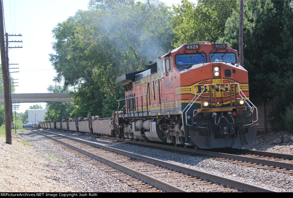 11. BNSF 4929